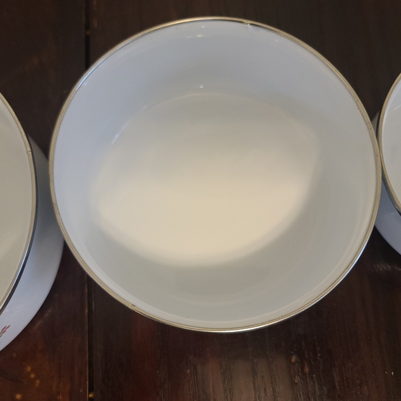 Kobe Kitchen | Kitchen | Vintage Floral Print Metal Enamel Nesting ...